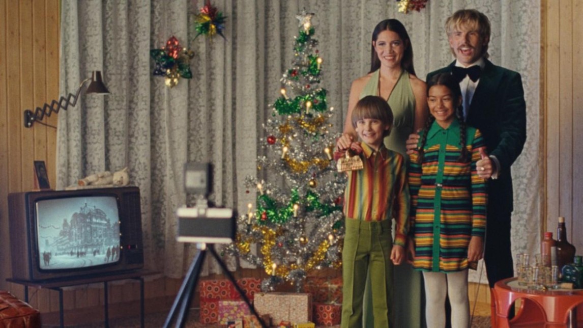 Van Bijenkorf-nostalgie tot Jumbo-glijers: dit zijn álle kerstcommercials van 2025